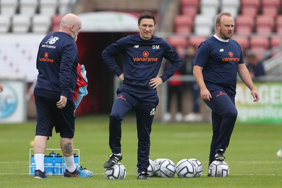 Wealdstone Manager Stuart Maynard C During Editorial Stock Photo ...