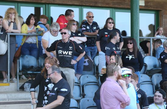 Ospreys Fans Applaud Players End Match Editorial Stock Photo - Stock ...