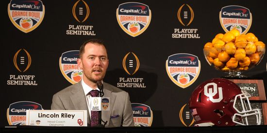 University Oklahoma Head Football Coach Lincoln Editorial Stock Photo ...