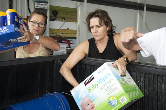 Volunteers South Florida Load Vehicle Consumable Editorial Stock Photo ...