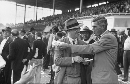 Gambler Robert Blakey Talking Friend Races Editorial Stock Photo ...