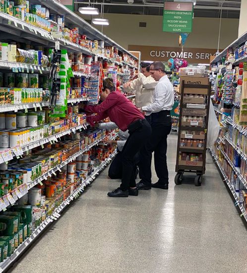 Publix Supermarket Managers Work Restock Shelves Editorial Stock Photo ...