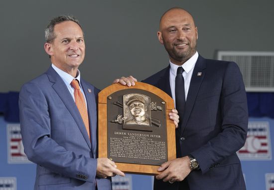 President Hof Jeff Idelson Presents Derek Editorial Stock Photo - Stock ...