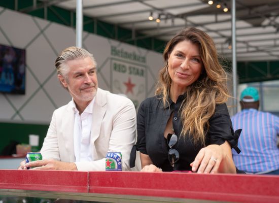 Christian Dunbar Genevieve Gorder Enjoy Alcoholfree Editorial Stock ...