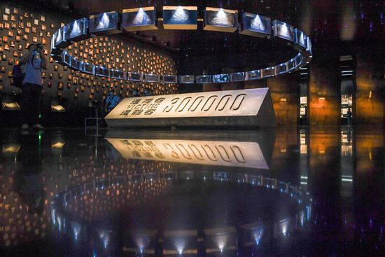 Reporter Takes Photos Memorial Hall Victims Editorial Stock Photo ...