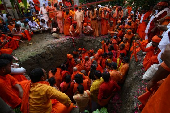 Sadhu Gather Rituals After Mahant Narendra Editorial Stock Photo ...