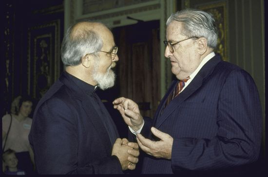 Former Hostage Father Lawrence Jenco Chatting Editorial Stock Photo ...