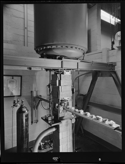 Machine Irradiating Potatoes High Energy Electrons Editorial Stock ...
