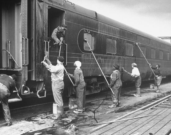 Crew Men Women Washing Cleaning Railroad Editorial Stock Photo - Stock ...