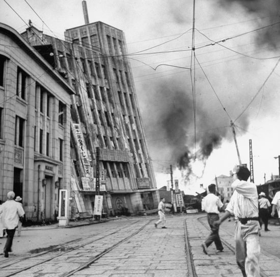 During Earthquake Crumbling Building Left Steel Editorial Stock Photo ...