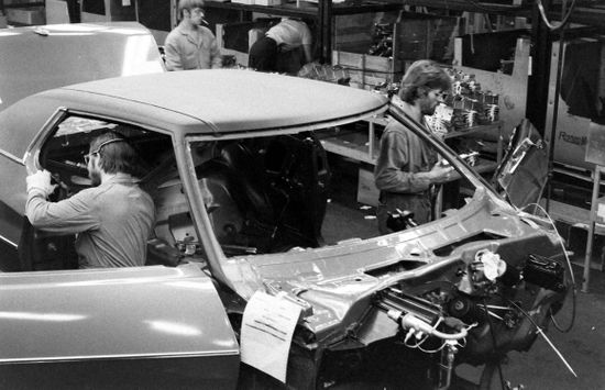 Men Assembling Car Ford Motor Company Editorial Stock Photo - Stock ...