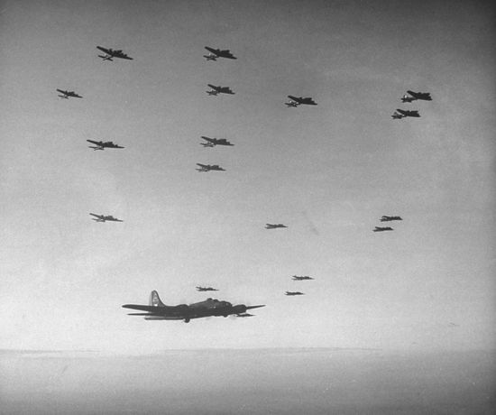Formation American B17 Flying Fortress Bombers Editorial Stock Photo ...