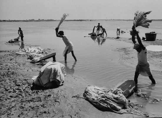 Laundrymen Washing Clothes River Beating Them Editorial Stock Photo ...
