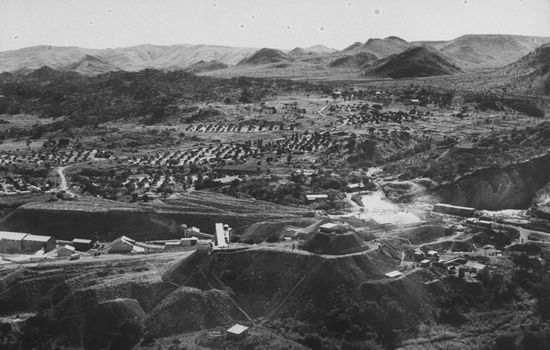 Ethel Asbestos Mine On Great Dike Editorial Stock Photo - Stock Image ...