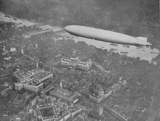 750 Foot Long Graf Zeppelin Lz Editorial Stock Photo - Stock Image ...