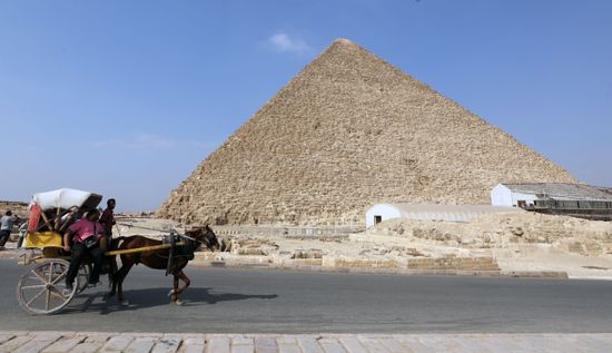 Tourists Ride Horse Carts Past Pyramids Editorial Stock Photo - Stock ...