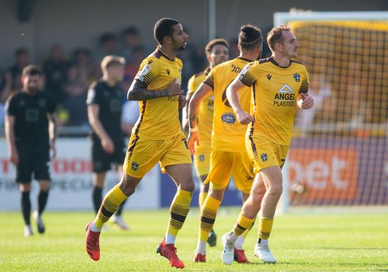Robert Milsom Sutton United Scores Celebrates Editorial Stock Photo ...