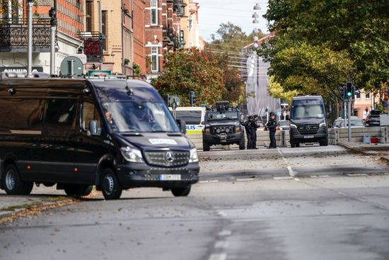 Police Secure Perimters Outside Malmo Synagogoue Editorial Stock Photo ...