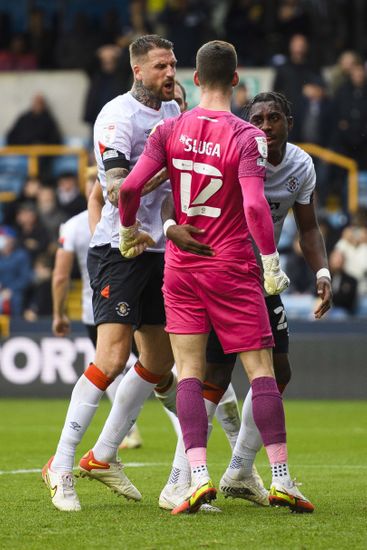 Simon Sluga Luton Town Celebrates Amarii Editorial Stock Photo - Stock ...