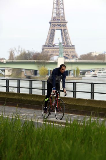 Joggers Run Seine River Paris France Editorial Stock Photo - Stock ...