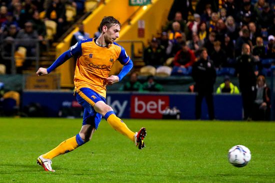 Elliott Hewitt Mansfield Town Editorial Stock Photo - Stock Image ...