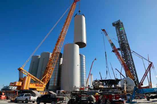 Gse Tanks Shell Lowered Into Place Editorial Stock Photo - Stock Image ...