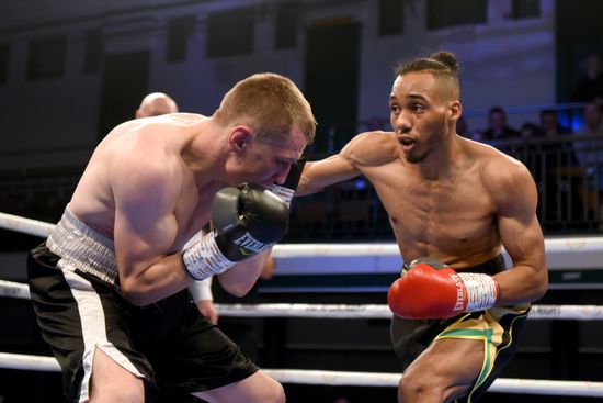Lerone Harrison Red Gloves Defeats Simas Editorial Stock Photo - Stock ...
