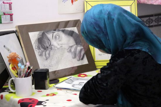 Afghan Girl Shokofa Practices Drawing Calligraphy Editorial Stock Photo ...
