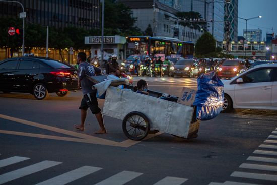 Homeless Crossing Central Business District Jakarta Editorial Stock ...