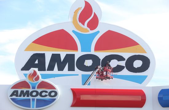 Workers Paint New Amoco Sign Amoco Editorial Stock Photo - Stock Image ...