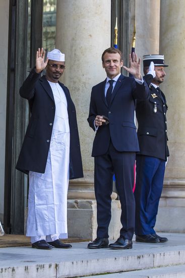 French President Emmanuel Macron R Welcomes Editorial Stock Photo ...