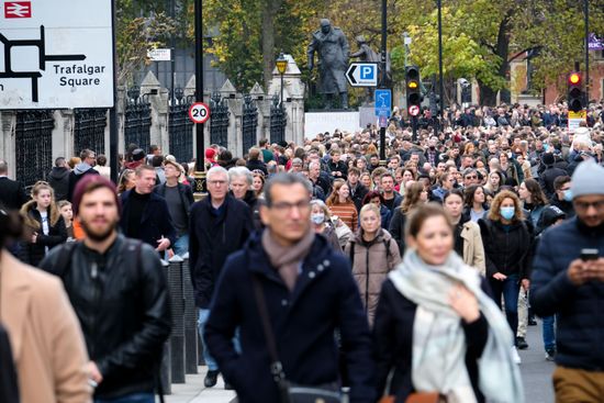 Crowds Leaving Whitehall End Remembrane Sunday Editorial Stock Photo ...