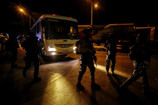 Ecuadorian Soldiers Stand Guard Outside Litoral Editorial Stock Photo ...