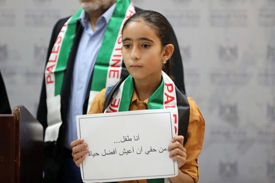 Wounded Palestinian Girl Farah Esleem Speaks Editorial Stock Photo ...