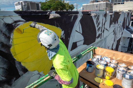 French Artist Mantra Paints His Mural Editorial Stock Photo - Stock ...
