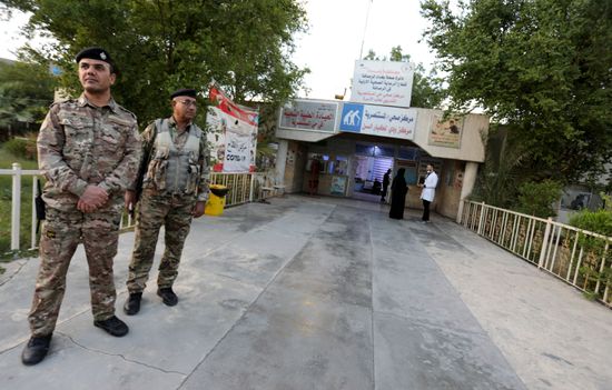 Iraqi Policemen Stand Guard Vaccination Center Editorial Stock Photo ...
