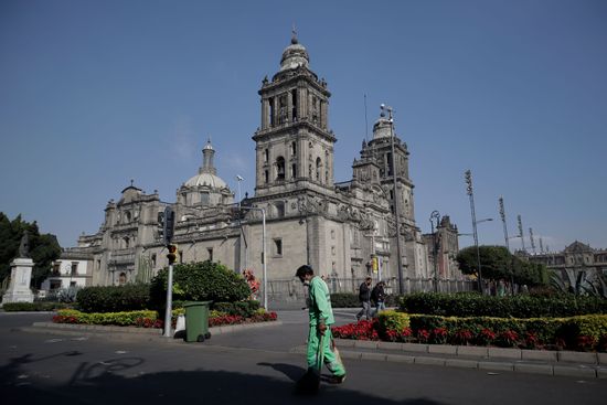 Cleanup Worker Historic Centre Mexico City Editorial Stock Photo ...