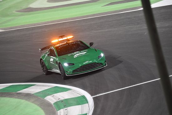 Overview Race Track Night Safety Car - Foto de stock de contenido ...