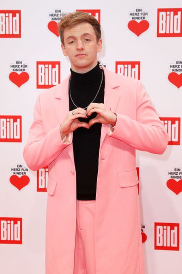Timur Bartels Arrives Ein Herz Fuer Editorial Stock Photo - Stock Image ...