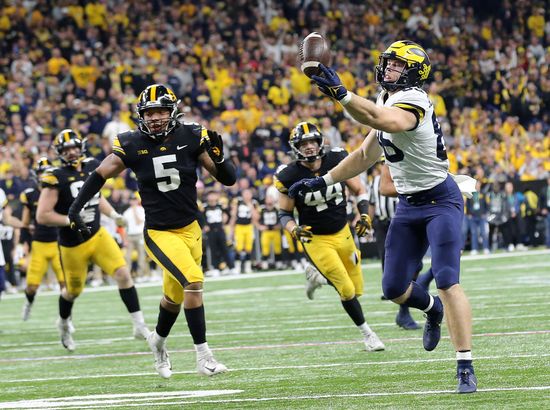 Michigan Wolverines Luke Schoonmaker 86 Makes Editorial Stock Photo ...