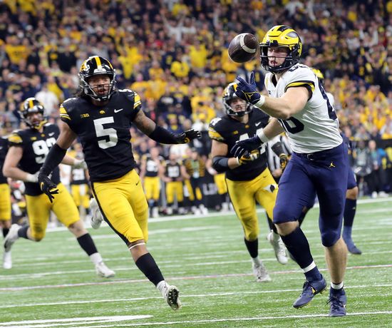 Michigan Wolverines Luke Schoonmaker 86 Makes Editorial Stock Photo ...