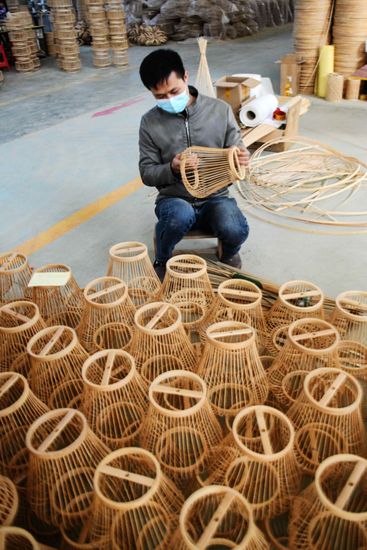 Worker Checks Handicraft Handicrafts Factory Rongan Editorial Stock ...
