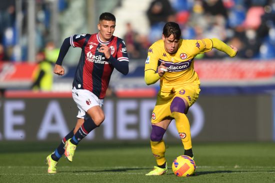 Dusan Vlahovic Fiorentina Nicolas Dominguez Bologna Editorial Stock ...