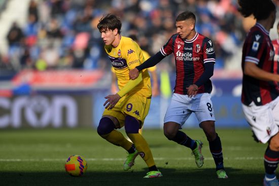 Dusan Vlahovic Fiorentina Nicolas Dominguez Bologna Editorial Stock ...
