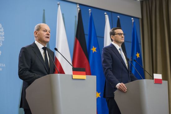 Olaf Scholz Mateusz Morawiecki Seen Speaking Editorial Stock Photo ...