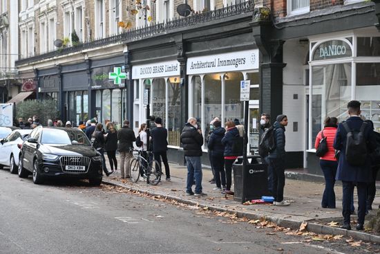 People Queue Outside Covid19 Vaccination Bus Editorial Stock Photo ...