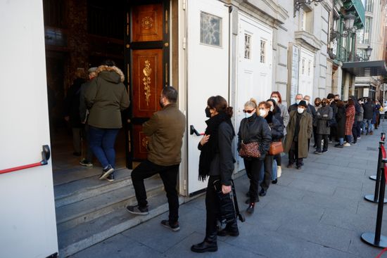People Queue Pay Respect Late Spanish Editorial Stock Photo - Stock ...