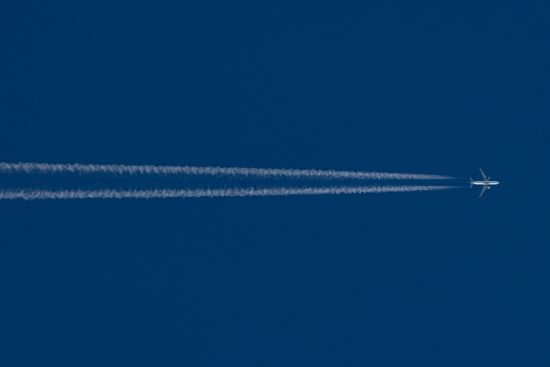 White Aircraft Flying 40000 Feet Blue Editorial Stock Photo - Stock ...