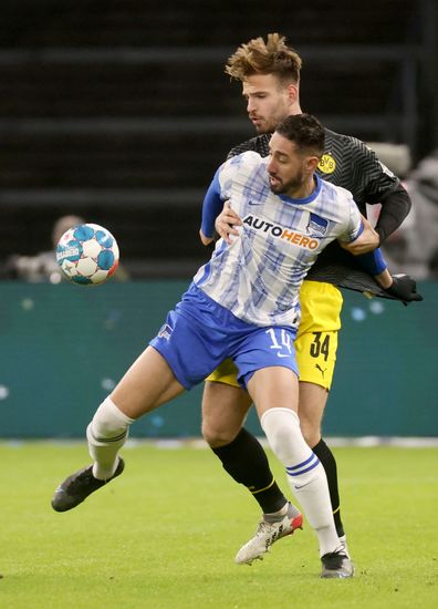 Ishak Belfodil Front Hertha Action Against Editorial Stock Photo ...