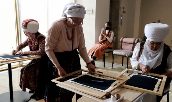 Women Embroider Opening Handicrafts Championship Saima Editorial Stock ...